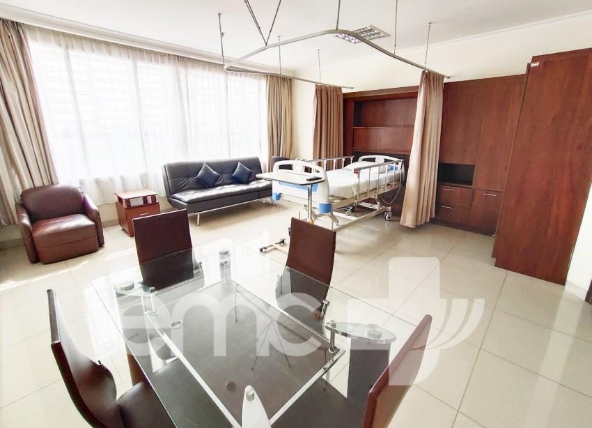Rumah Sakit EMC Pulomas