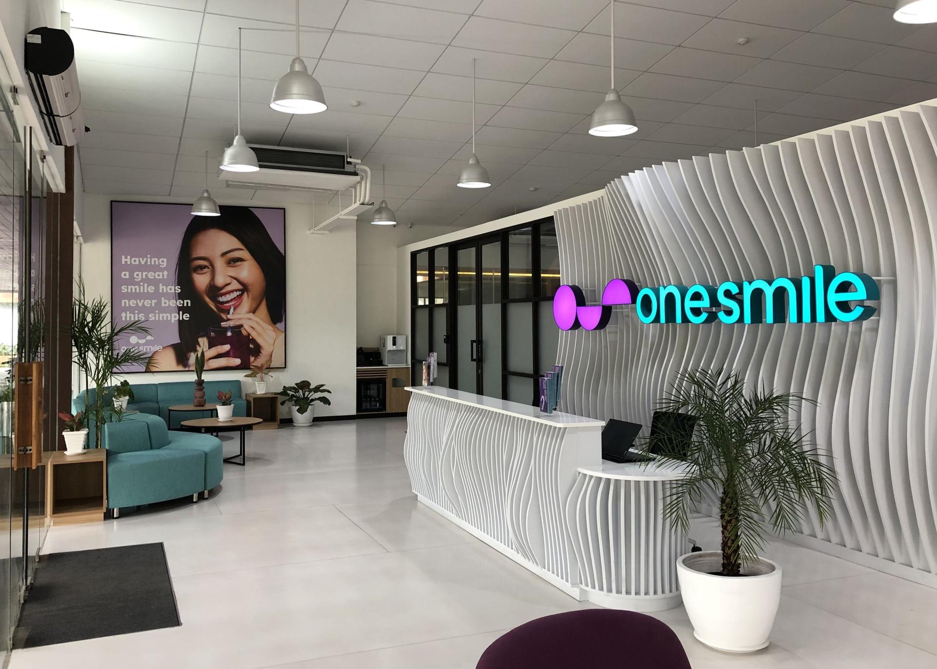 OneSmile Aligners